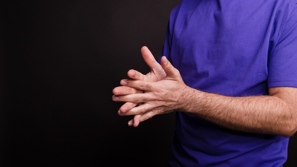 Discover the Health Benefits of Rubbing Your Palms in Winter - english ...